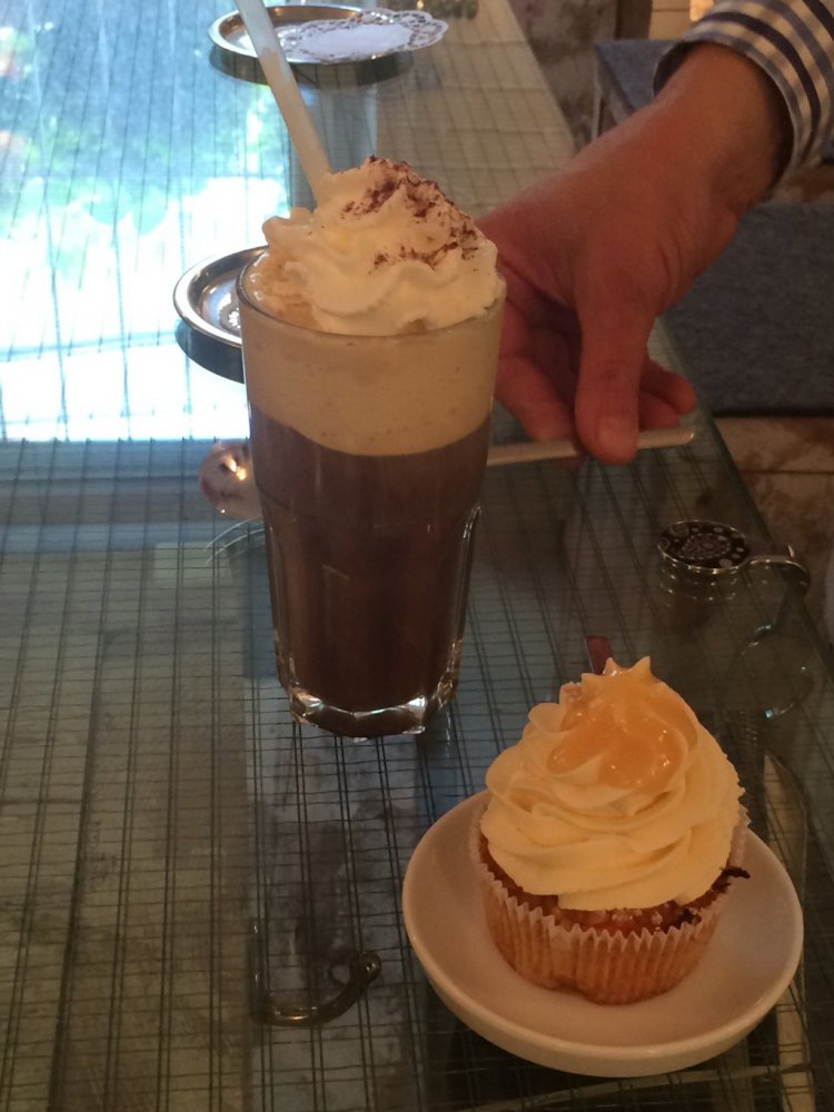 Mr. Cake Cologne - Full Menu, Reviews, Photos